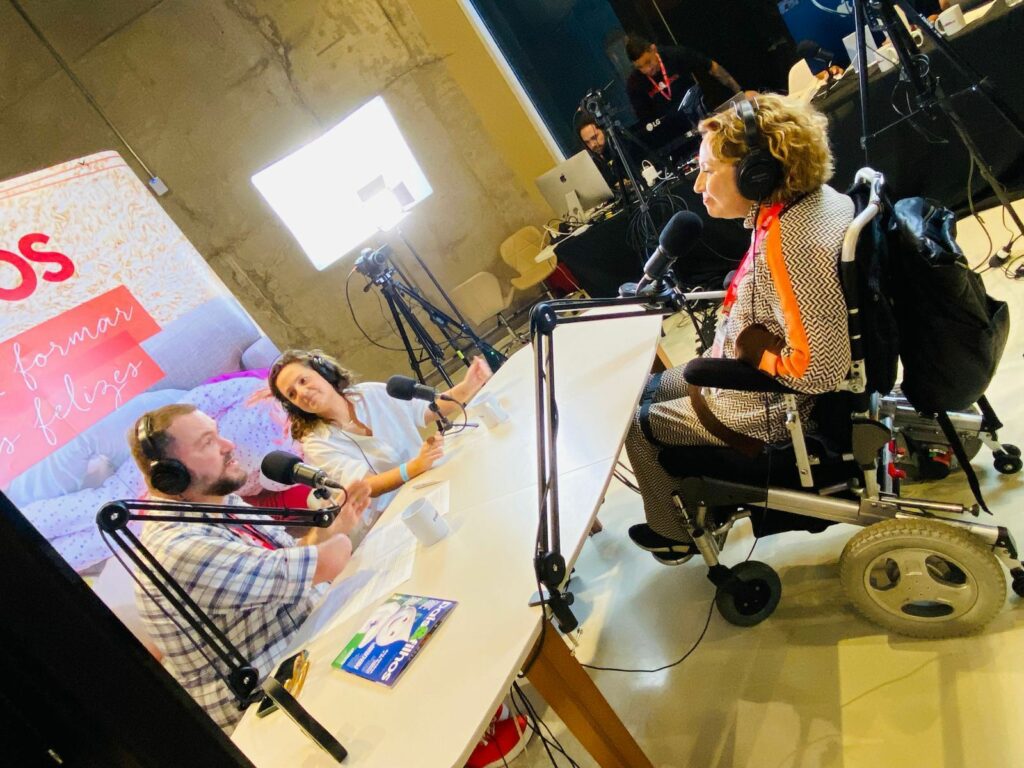 Claudia e Cândida: Superação e Ajuda ao Próximo / Turning Adversity ...